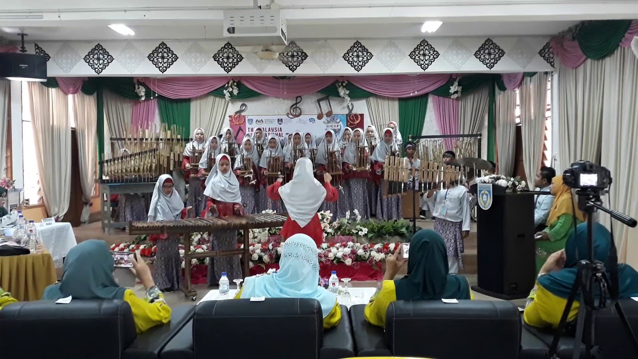 Angklung Ensemble at Malaysia International Music Festival 2018 - YouTube