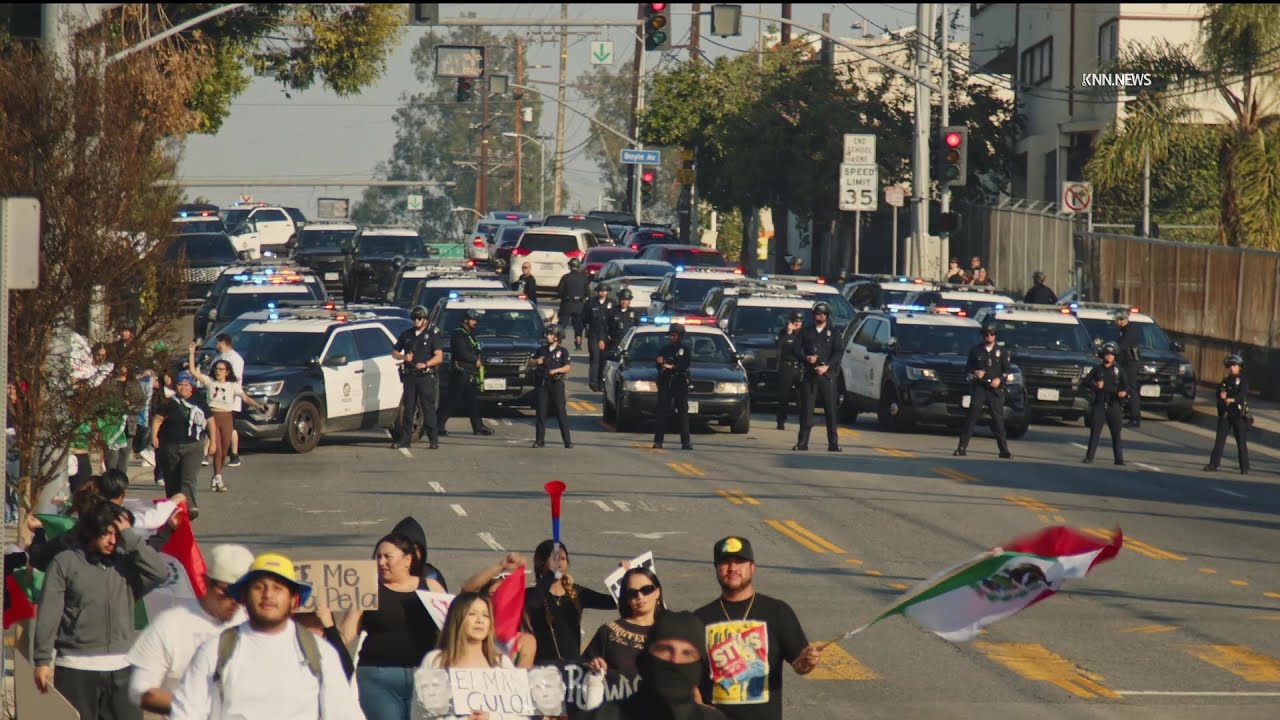 Anti-Immigration Enforcement Protesters, Police Face Off in Downtown ...