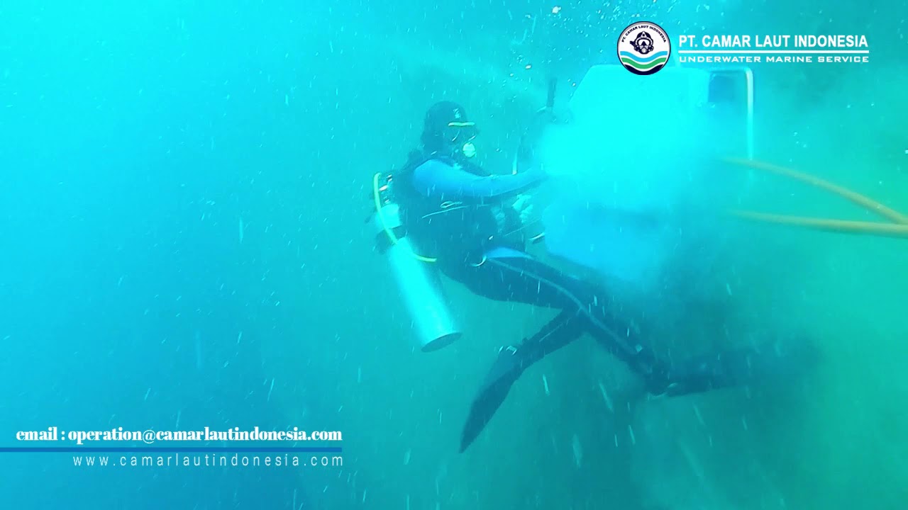 Process Underwater Cleaning with Brush Kart Triple Head - YouTube