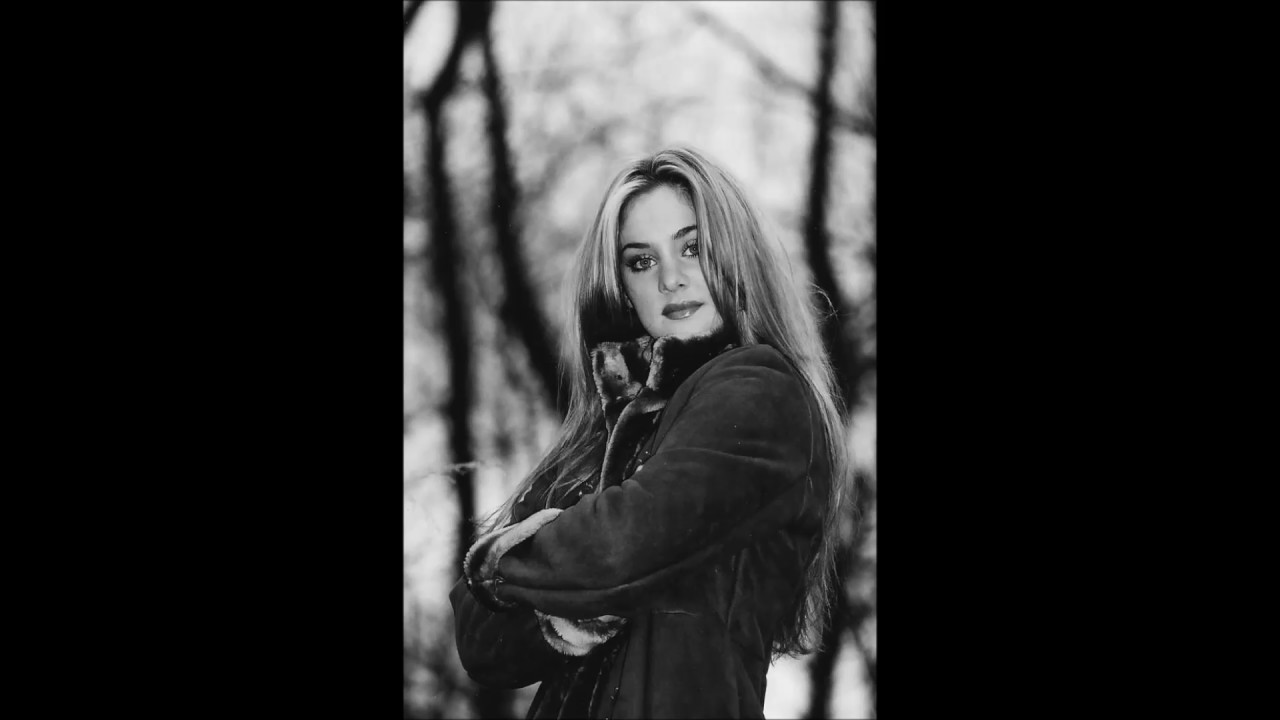 Heart on Ice - Whitnee Bohms - YouTube