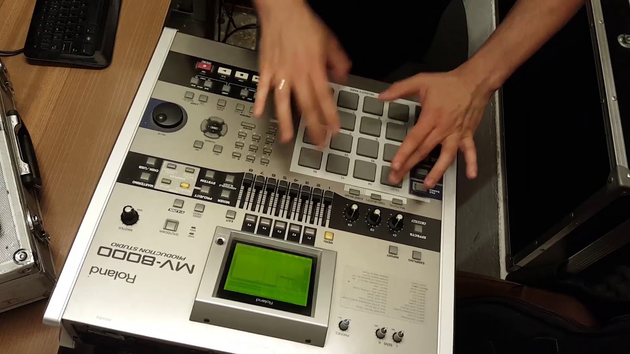 distorted 808 - YouTube