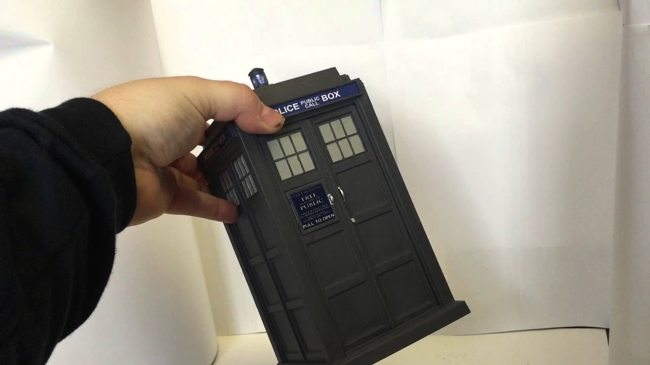 Custom painted 6th Dr, 5" scale Flight Control Tardis - YouTube