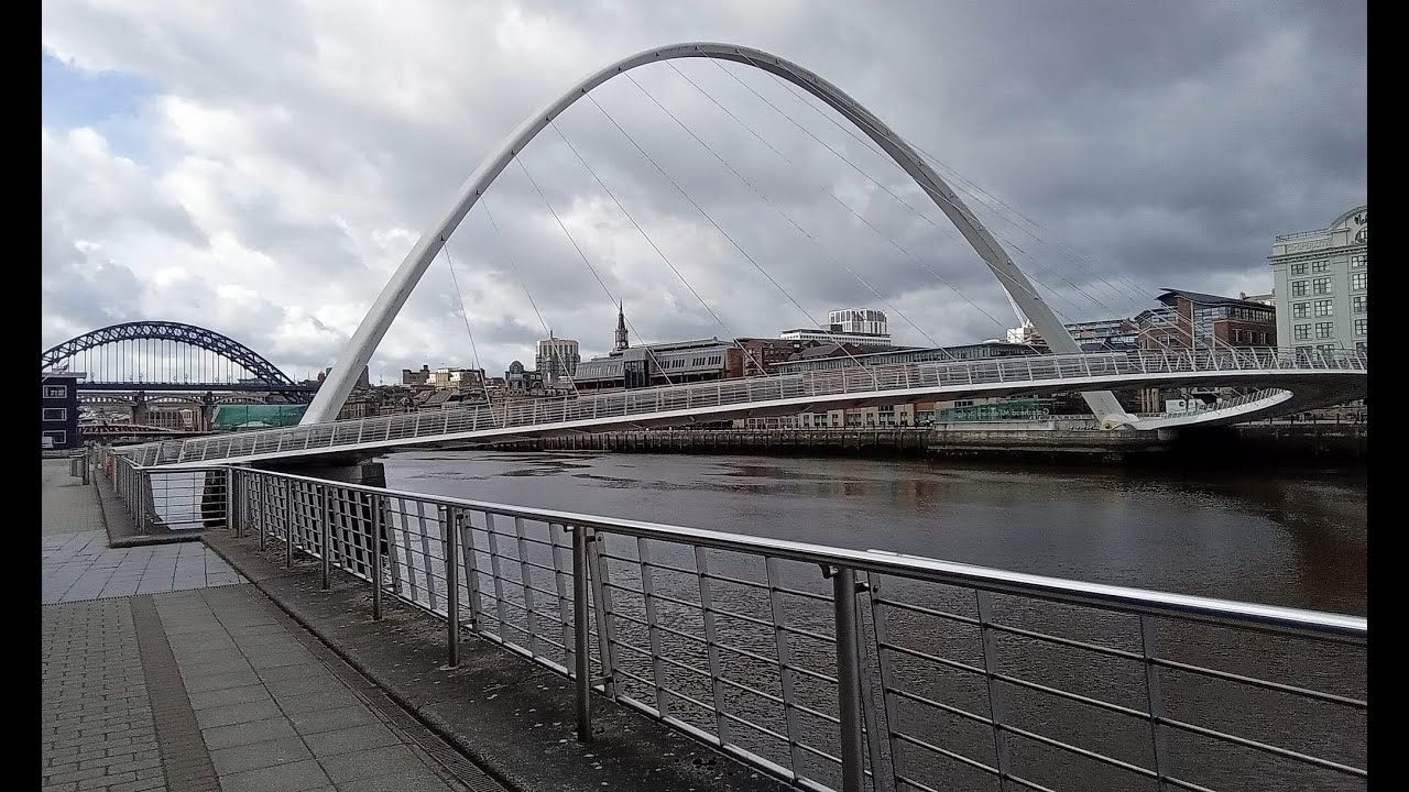 THE MILLENIUM BRIDGE GATESHEAD SIDE video Colin C. - YouTube