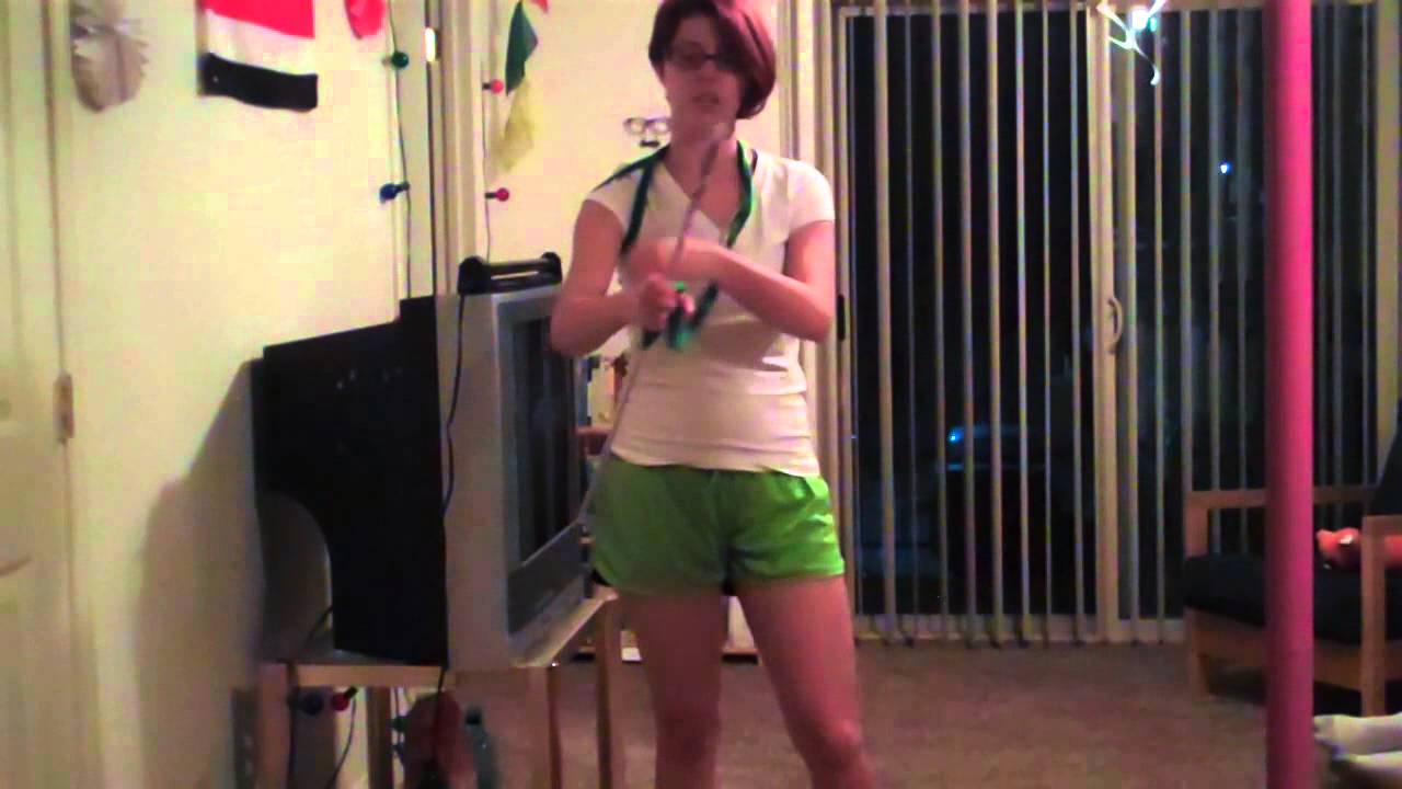 How to Shoulder Anchor a Long String Leviwand - YouTube