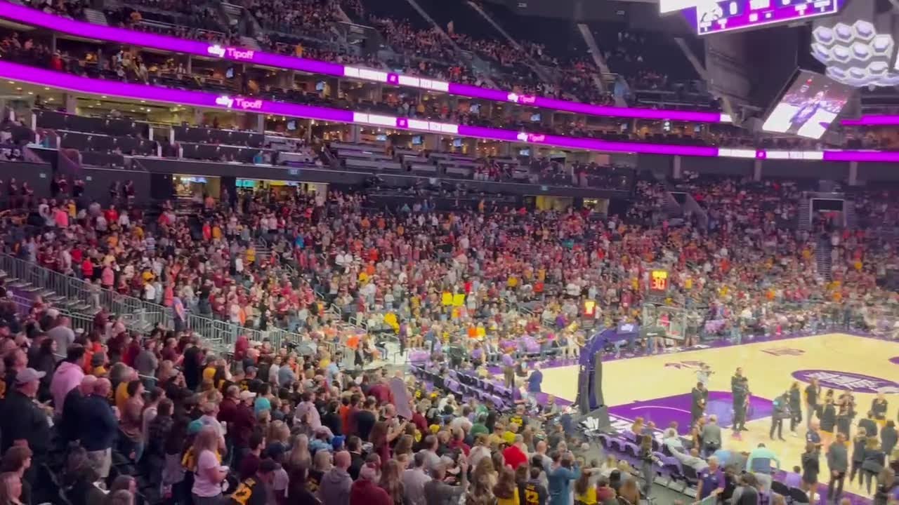 The Spectrum Center crowd before tipoff - YouTube