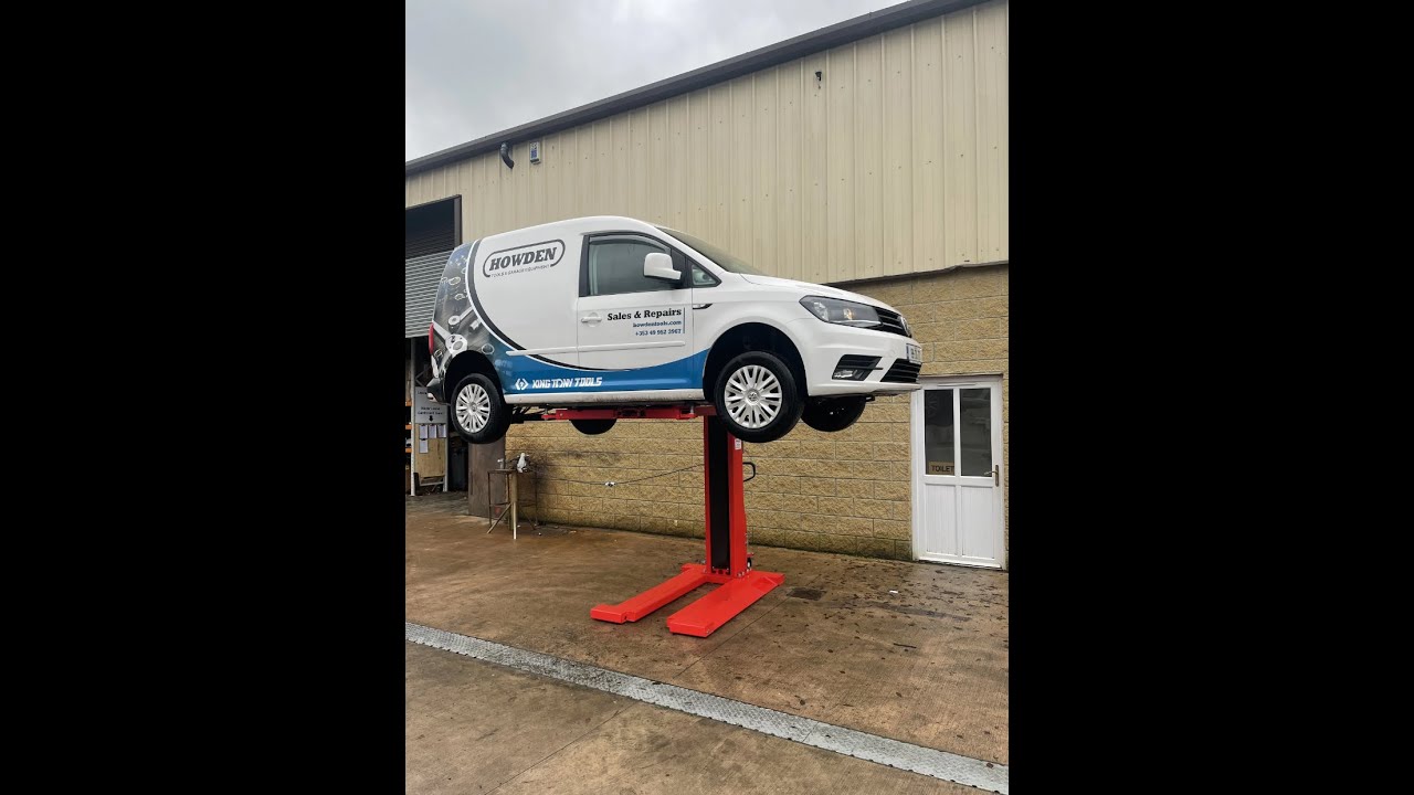 How To Use Taranto Single Post Lift 2.5 Ton 3Hp | Howden Tools - YouTube