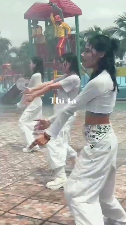 Quẩy EDM nhạc nước cùng Suối Tiên - YouTube