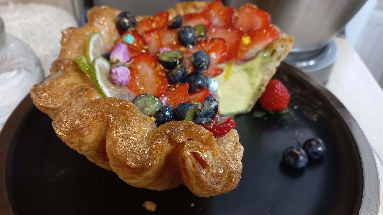 Cheesecake in puff pastry. Fruit basket! - YouTube