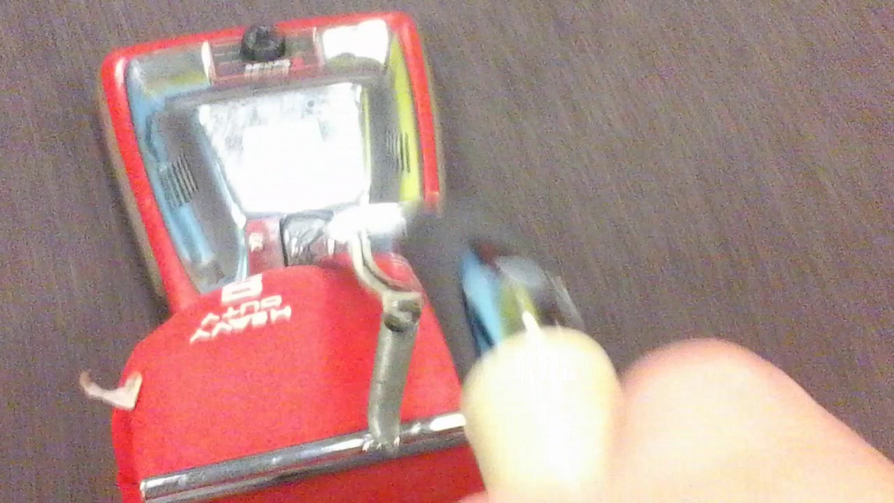 Sanitaire sc886 in action - YouTube