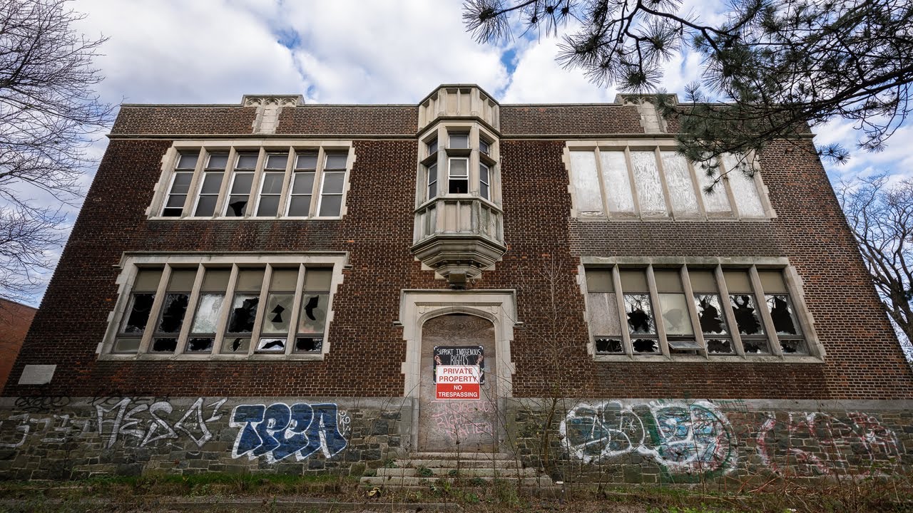 Exploring a Huge Abandoned High School - YouTube