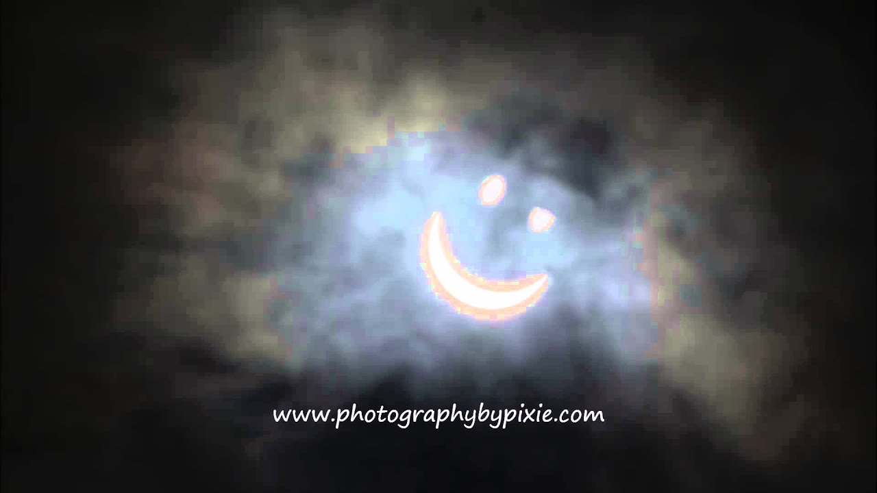 Winking Smiley Solar Eclipse 2015 - YouTube