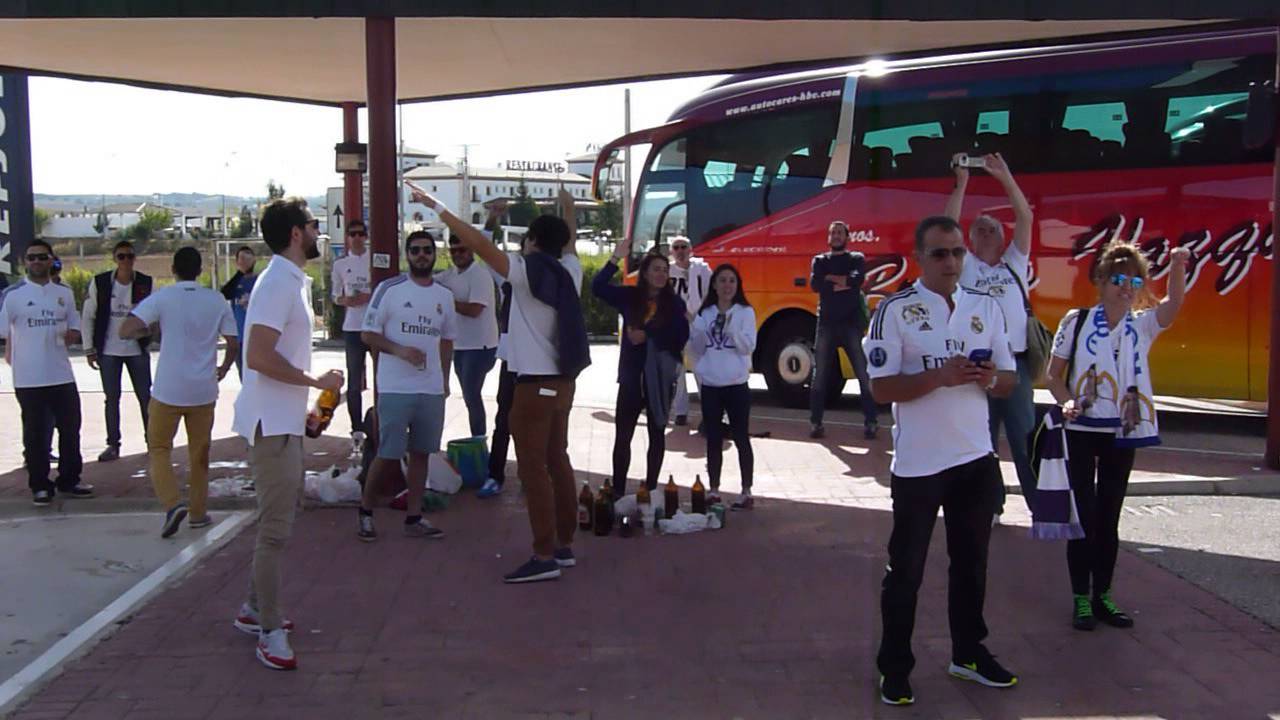 Viaje Grada Fans RMCF vs Levante - YouTube