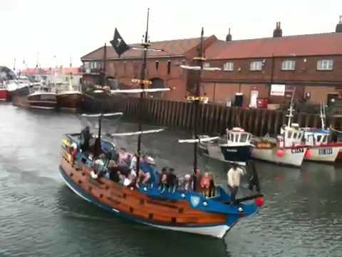 Scarborough Pirate Ship The Hispaniola - YouTube