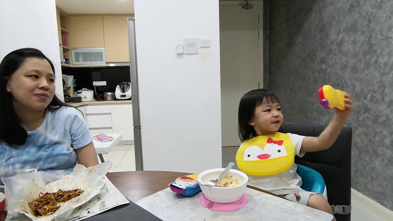 CARLA: Wefie time with mummy! - YouTube