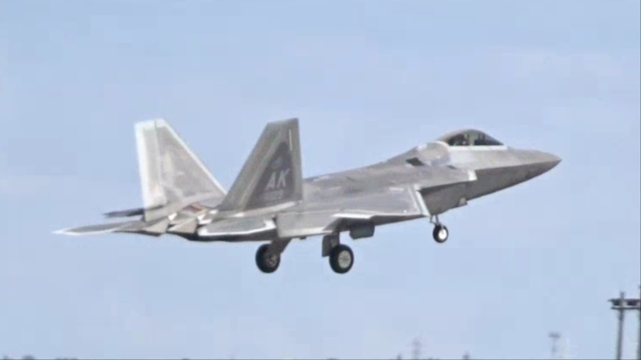 USAF F-22 Raptor Formation landing at Kadena AB, Okinawa - YouTube