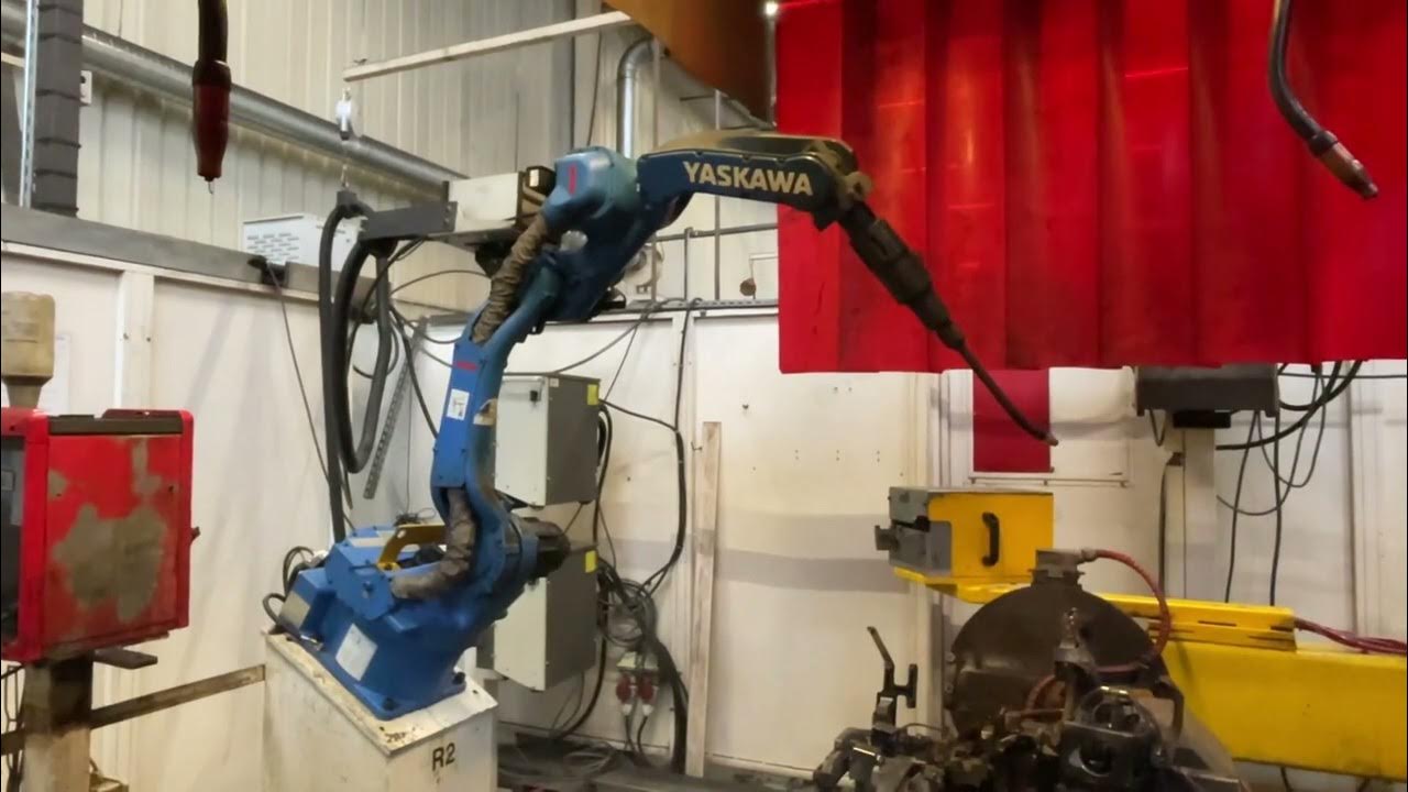 YASKAWA DX200 Robotic soldering cell - YouTube
