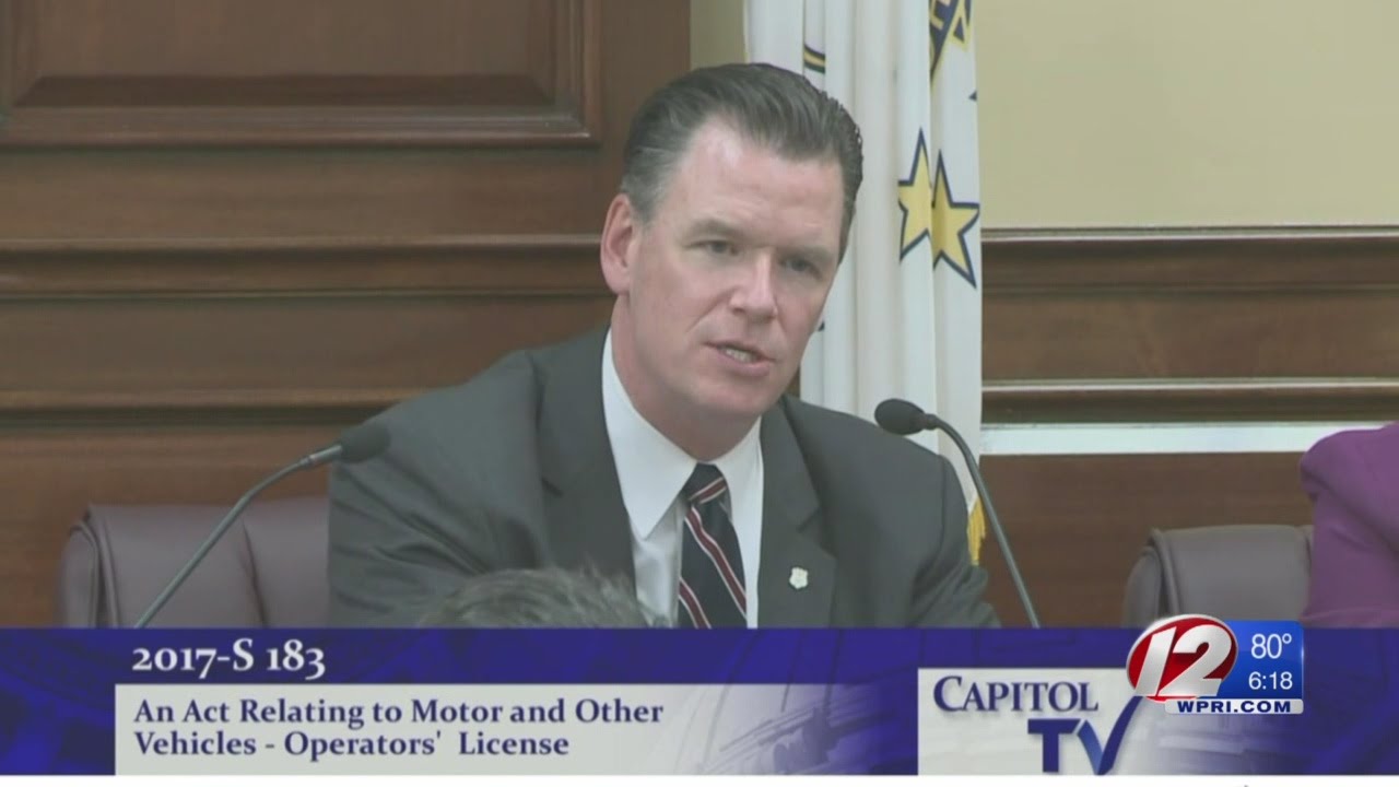Senator apologizes for angry remarks - YouTube