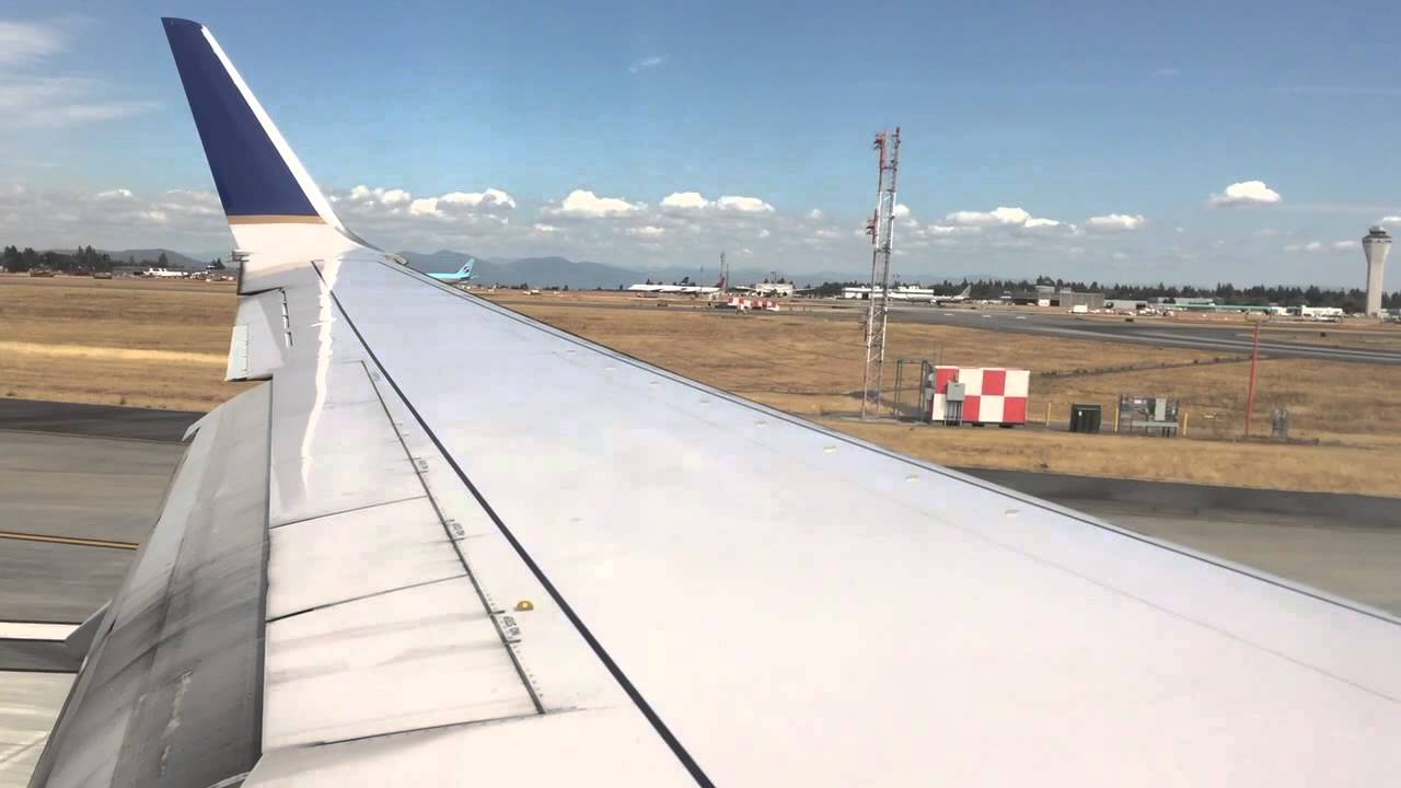 KSFO to KSEA | Parallel Takeoff, Landing and Taxi to gate - YouTube