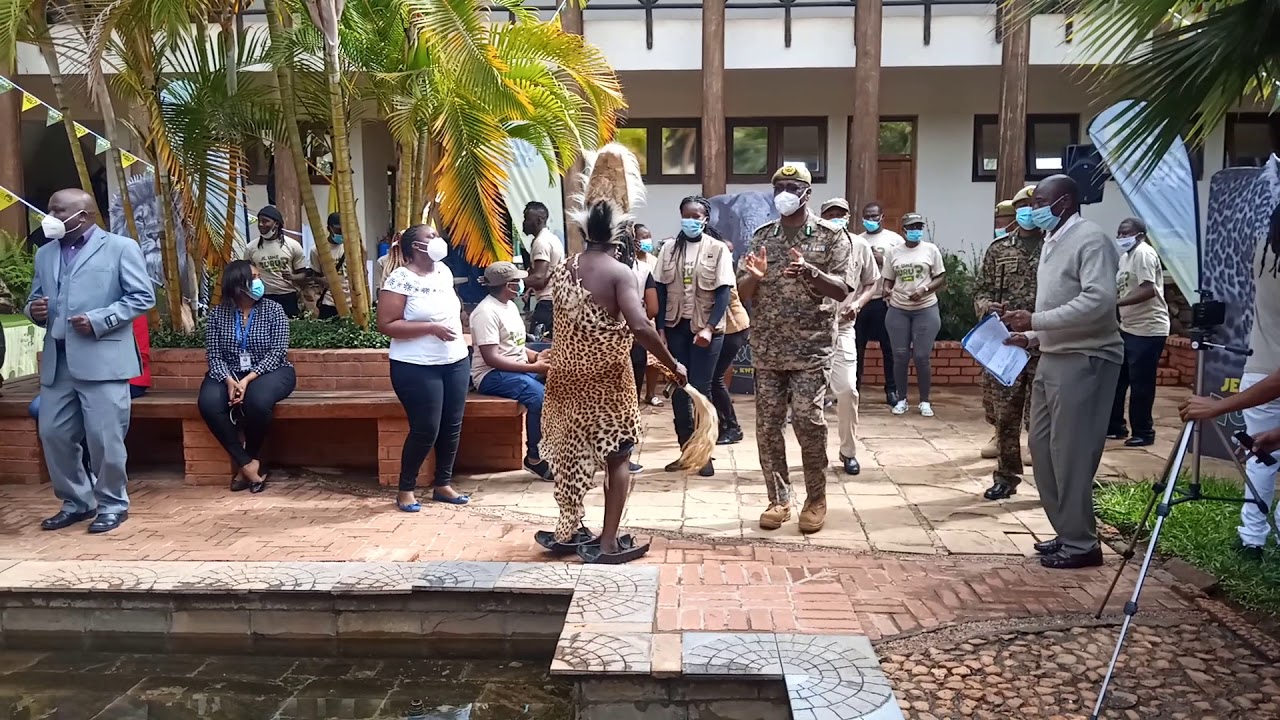 TONY NYADUNDO LIVE PERFOMANCE AT KWS.. #ZURU KENYA #KWS - YouTube