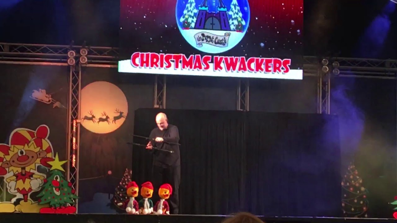 Puppets Go Live: Xmas Show Butlin’s Minehead - YouTube