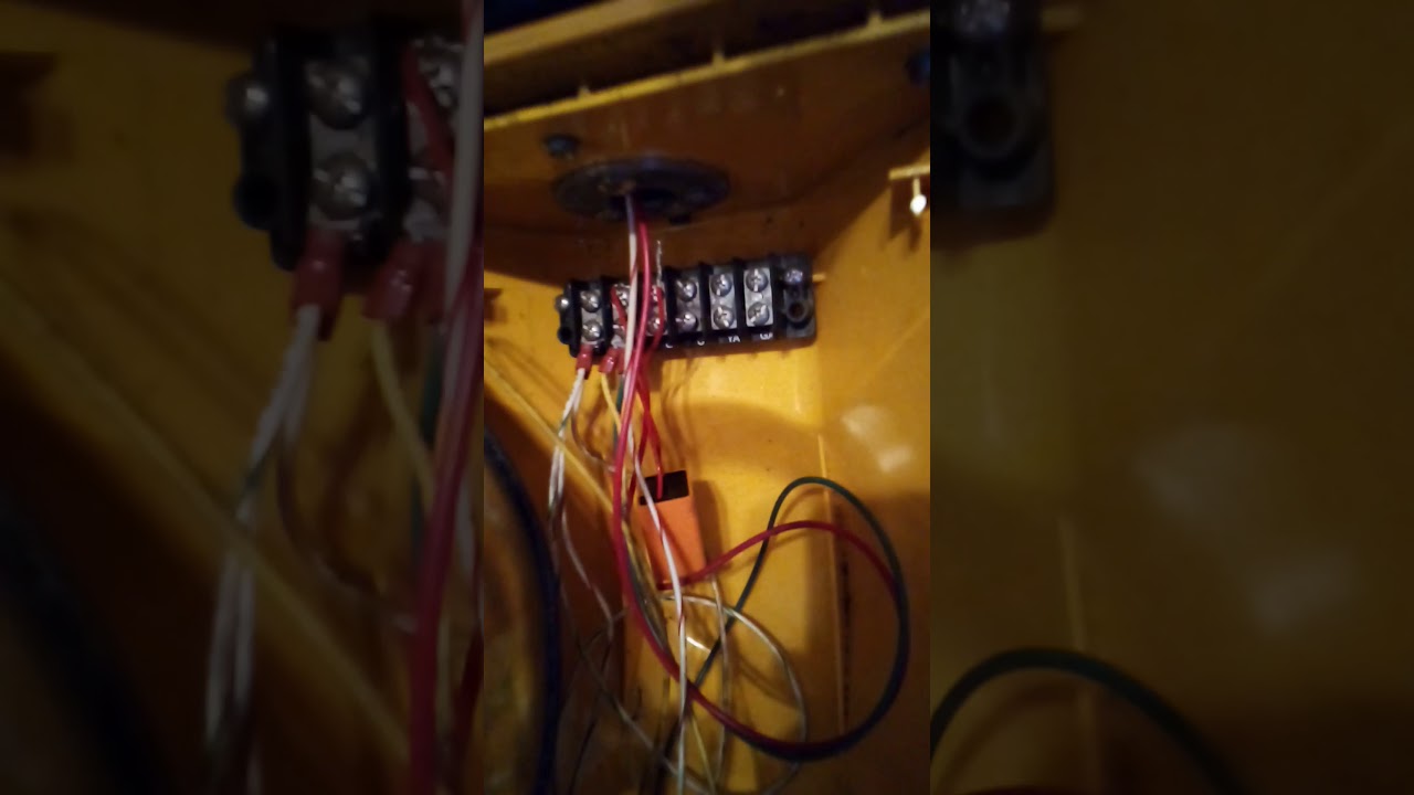 Eagle durasig traffic signal features up close - YouTube