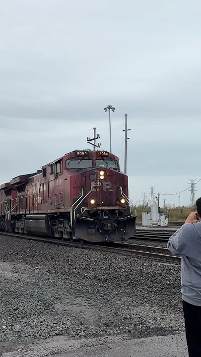 CP 8064 rolls a manifest past Pine Junction - YouTube