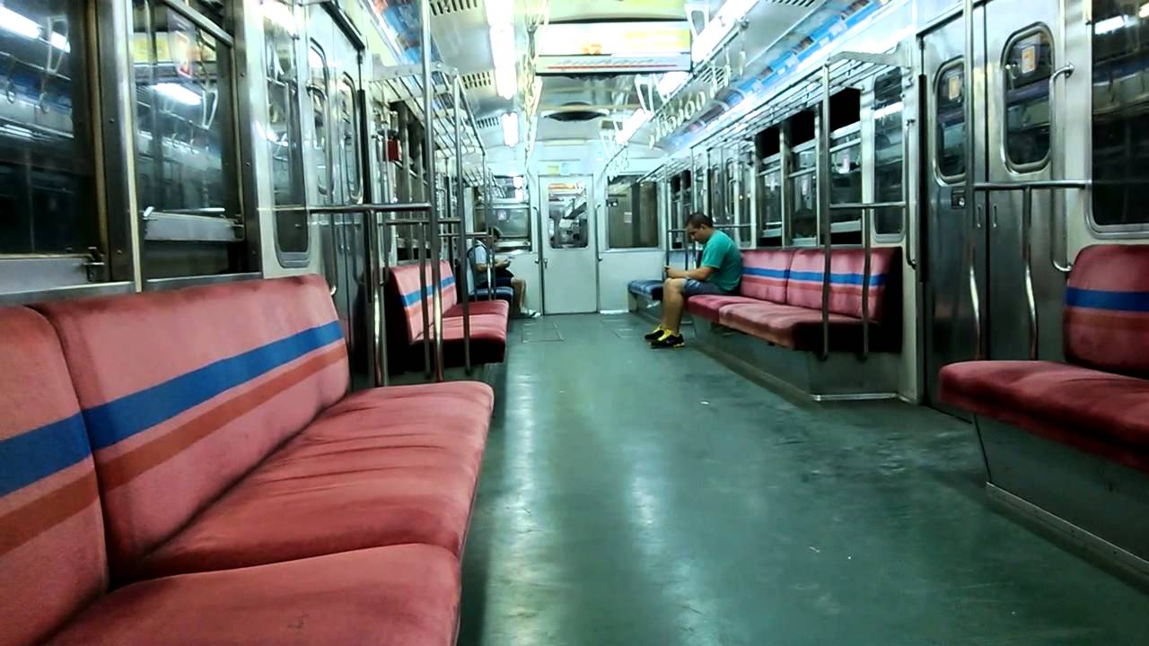 Subte Línea B - Mitsubishi por dentro - YouTube