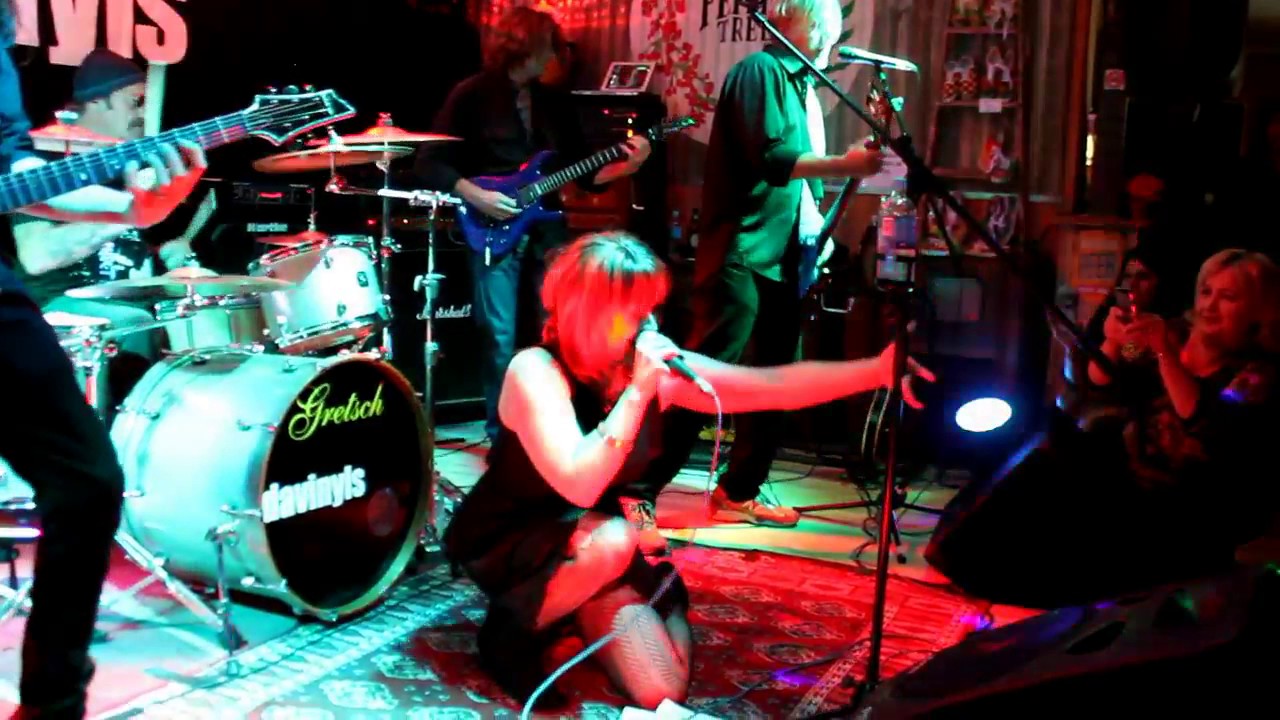 I touch myself - daVINYLS @ The Pepper Tree Cafe April 1st 2017 - YouTube