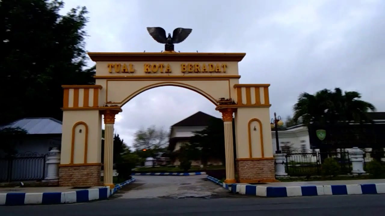 Kota wisata terbaik di indonesia (Tual Maluku Tenggara) - YouTube