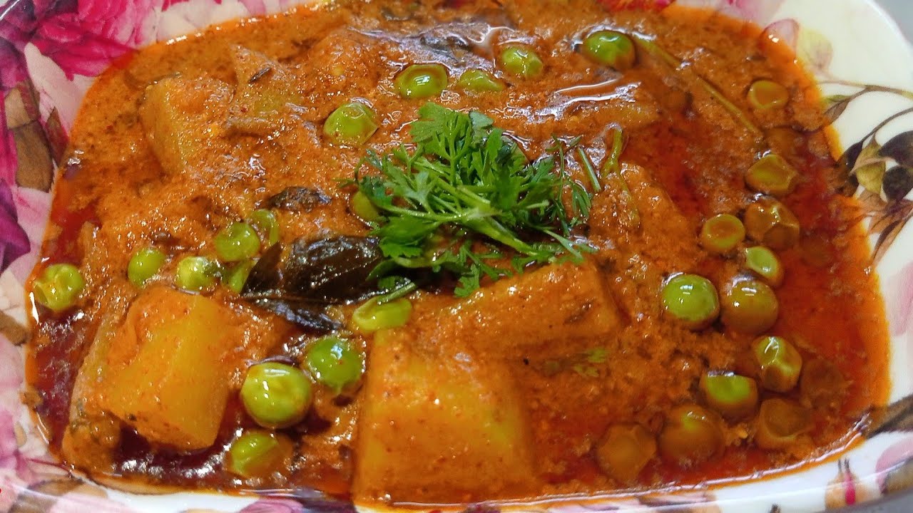 Aloo matar korma | potato green peas curry | - YouTube