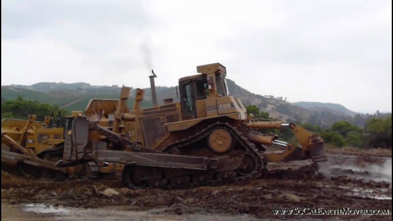 CAT D10R & D11R ripping/pushing to 5130 - YouTube