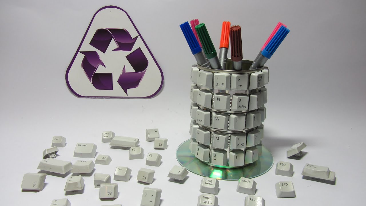 Manualidades Creativas // Lapicero Geek (By @gustamonton) - YouTube