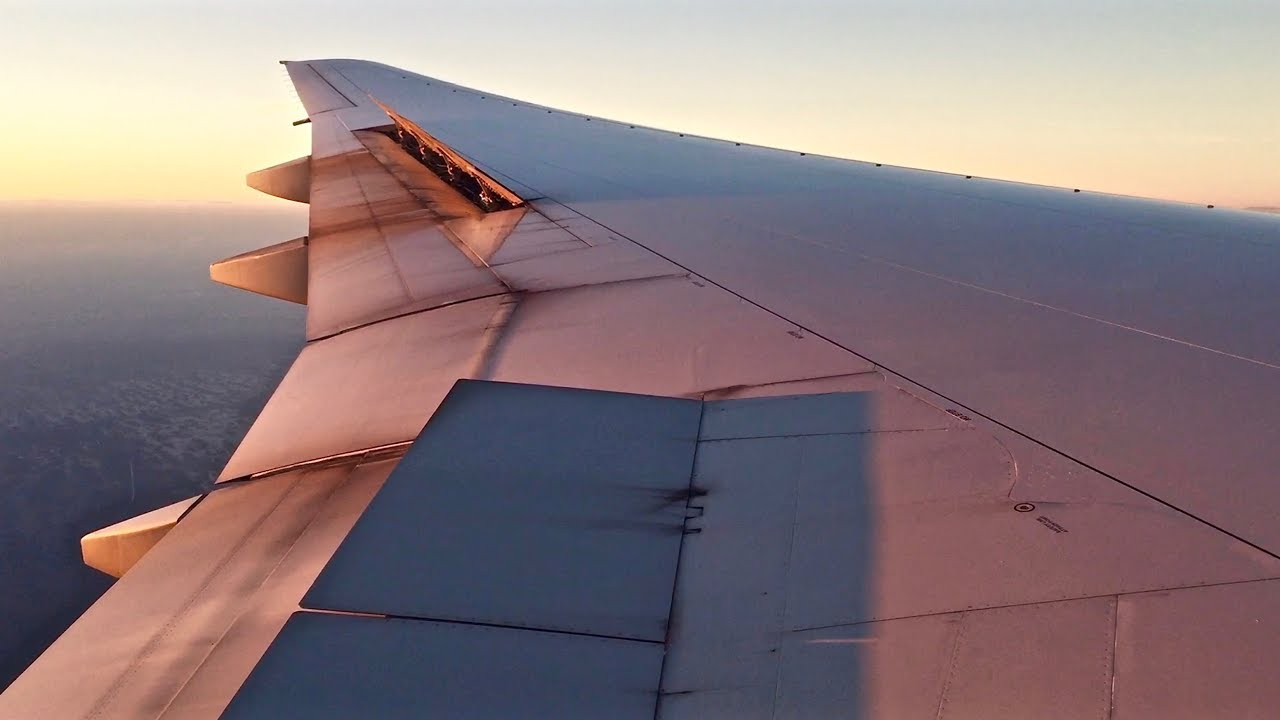 Sunset Miami Landing – American Airlines – Boeing 777-200 – MIA ...