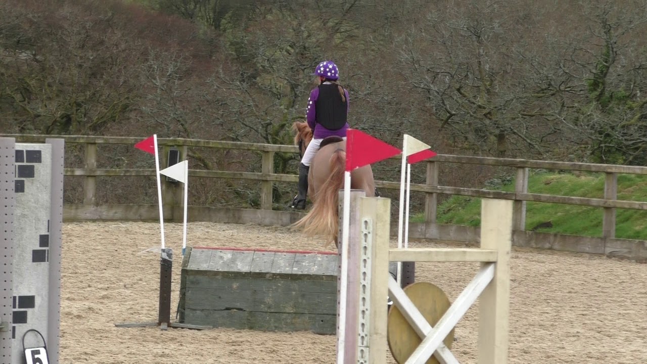 Lunar Arena Eventing at Beacons - YouTube