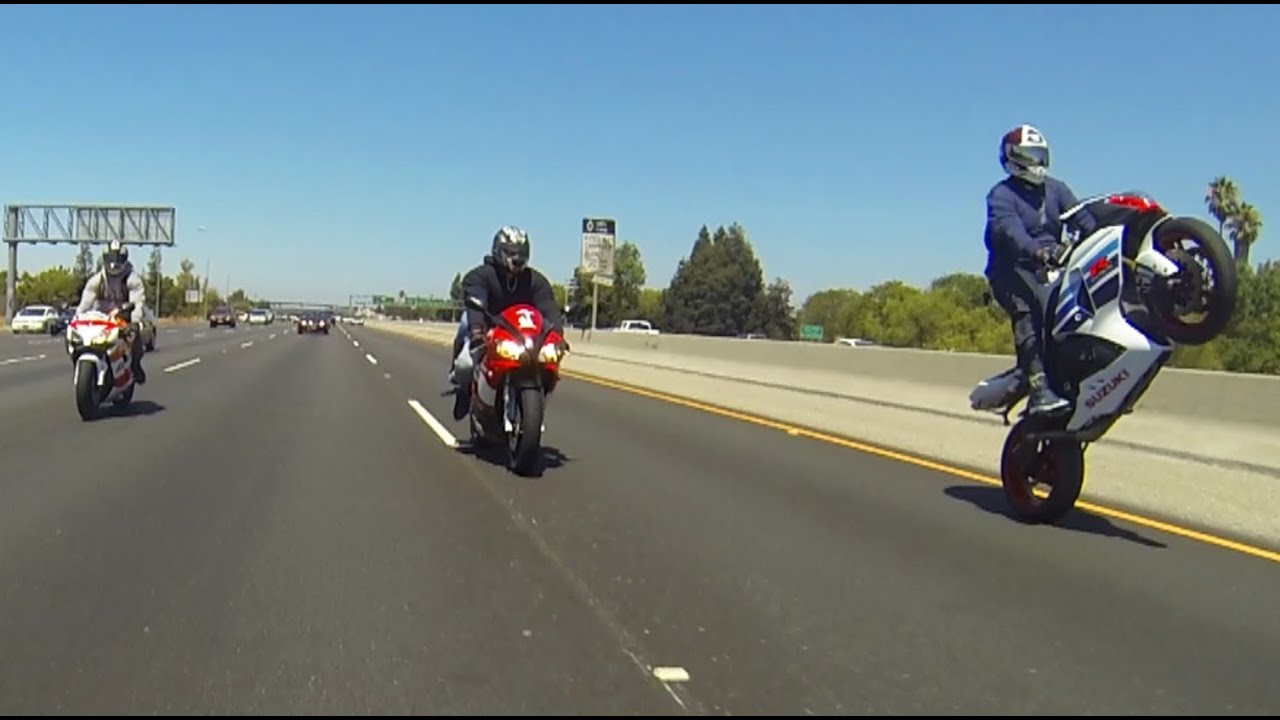 Freeway Wheelie 2013 GSXR1000 - YouTube