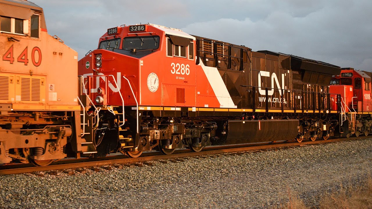 Brand New Tier 4 ET44AC CN 3286 trails on CN A43171 - YouTube