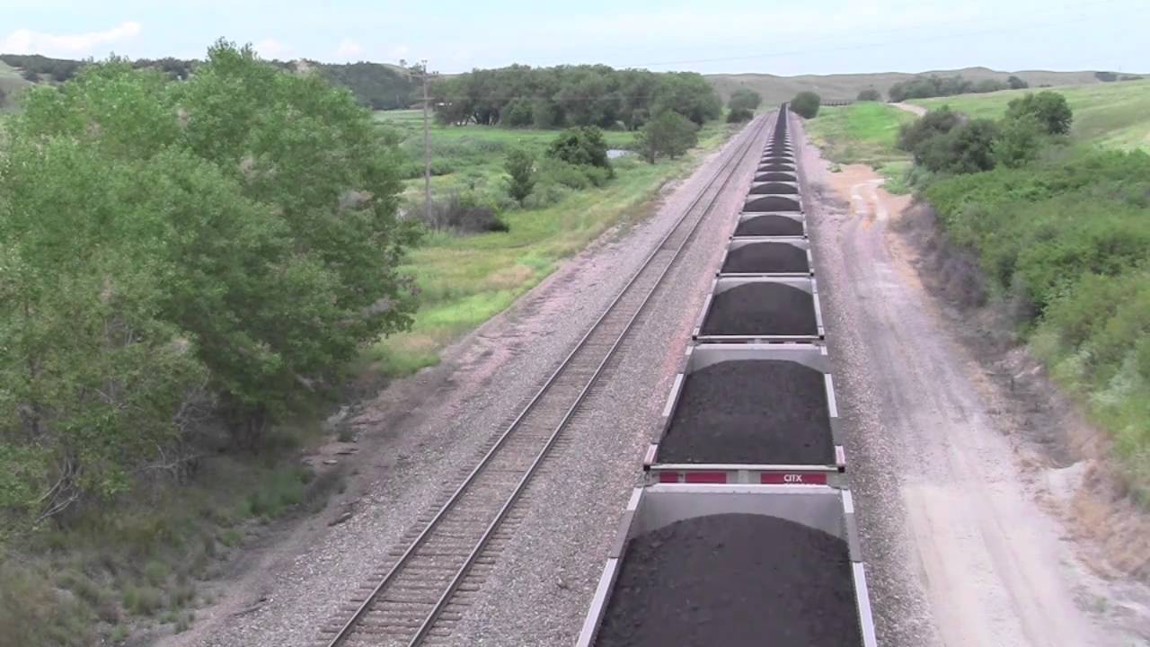 BNSF 5937 East west of Thedford, NE - YouTube