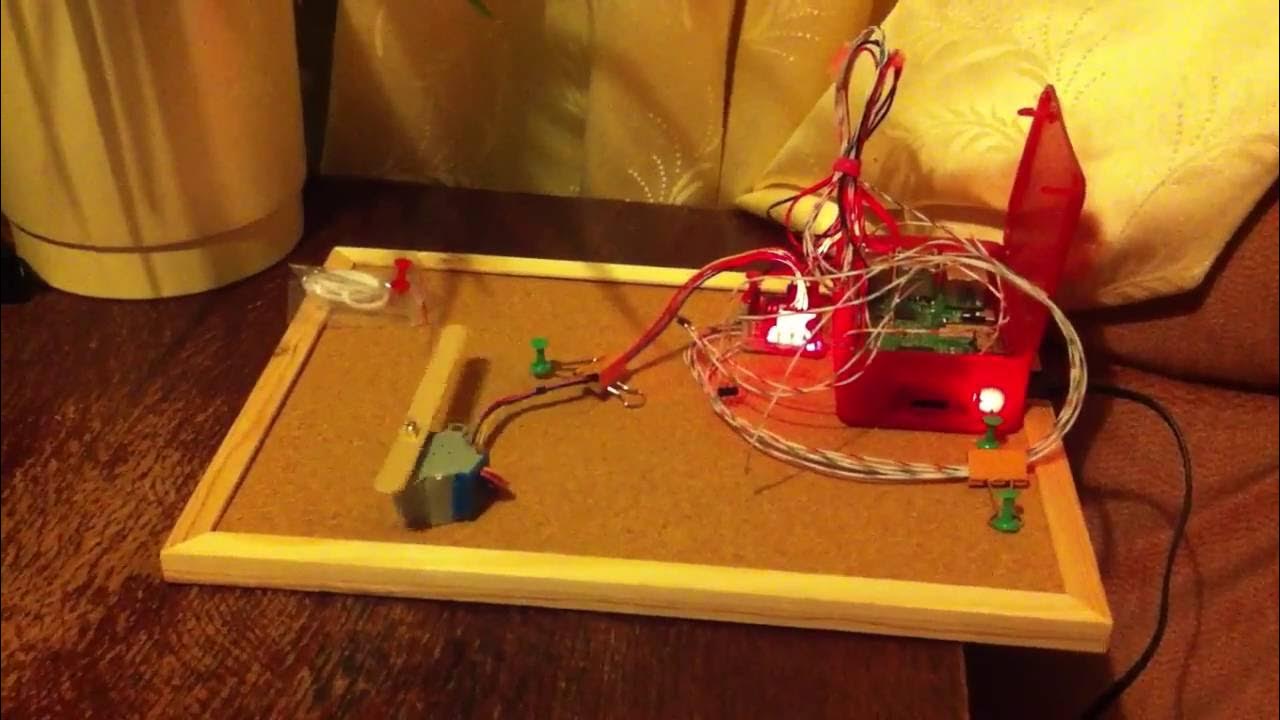 Raspberry Pi controls stepper motor - YouTube