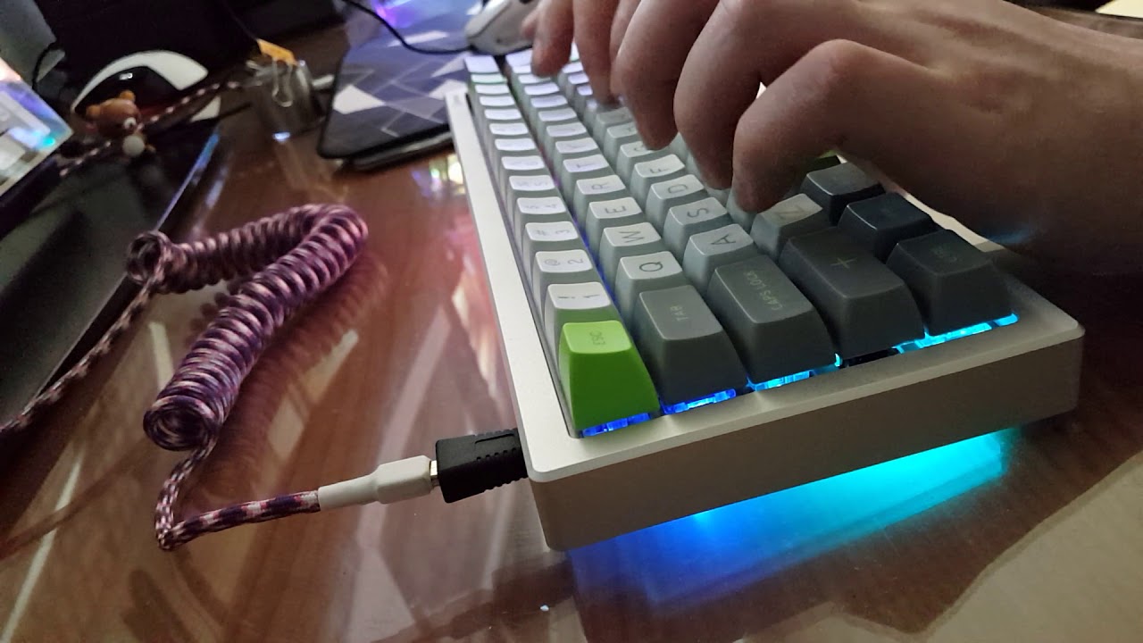 DZ60 keyboard Build (zealios 78g) sound - YouTube