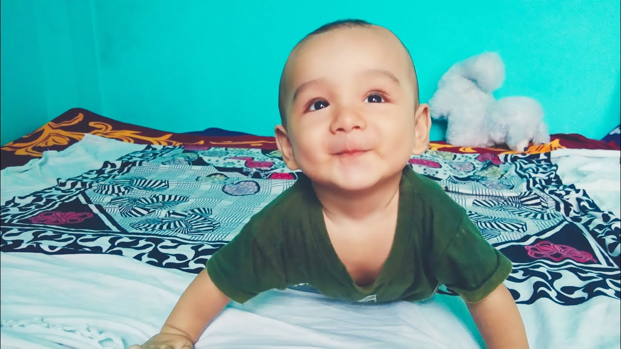 Baby Zahid Crawling with happy | Natural Vedio - YouTube