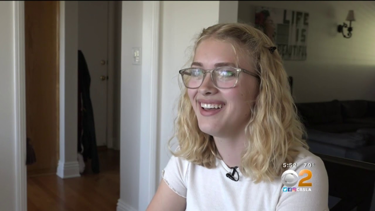 20180725024 Teen Helps Deaf, Blind Man On Cross Country Flight - YouTube