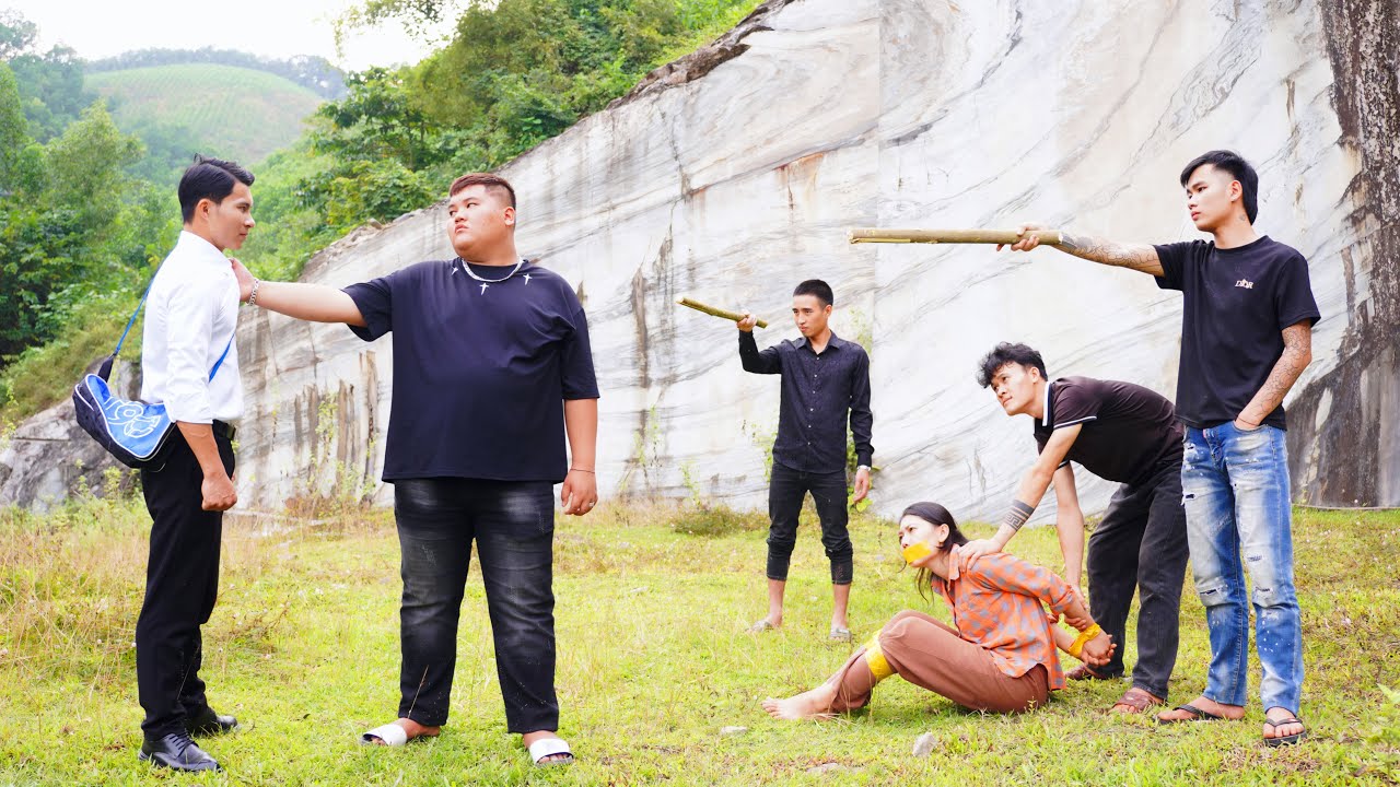 Brave CEO Risks Everything to Save Single Mother from VILLAINS - YouTube