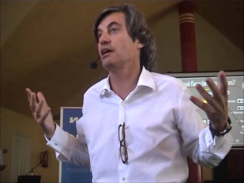 Carlos Escario en PetitComité: 06 Preguntas (IV) - YouTube