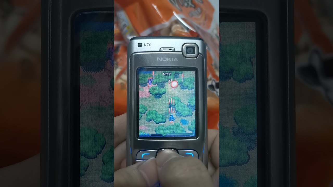 【Nokia N70】Symbian S60V2 Shmup：StormFighter- Full Run - YouTube