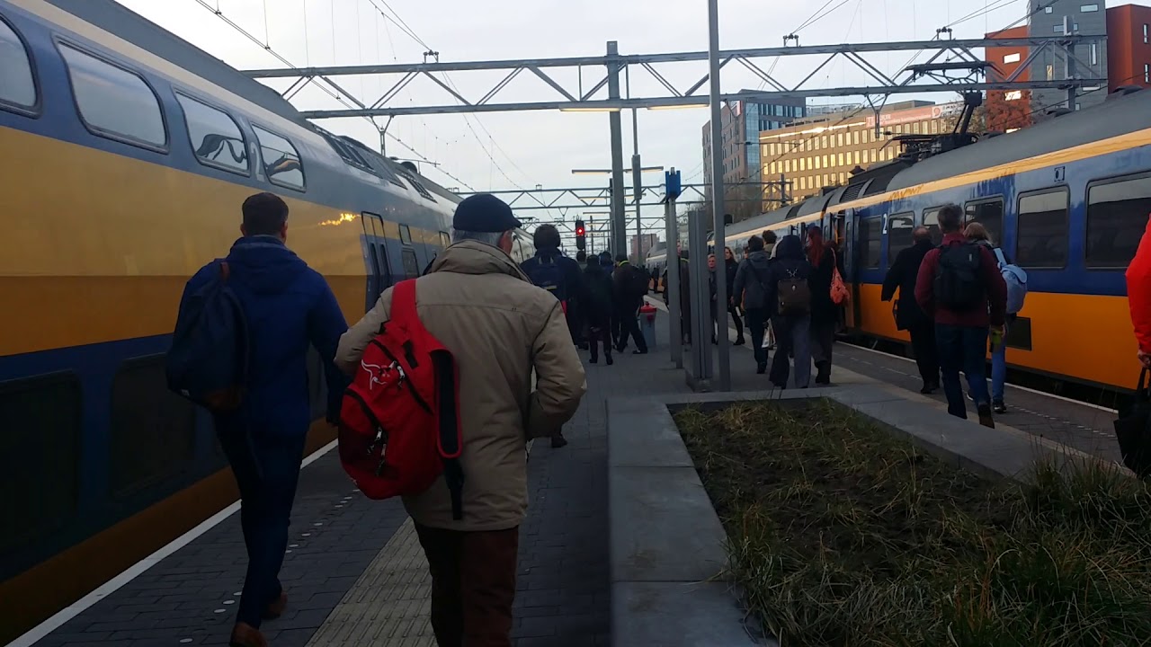 Intercity Train Towards Vlissingen, Leiden Centraal Station (02-03-2018 ...