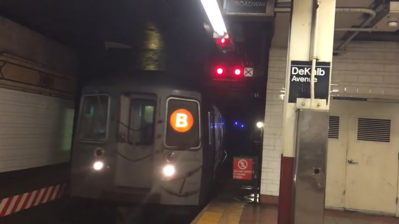 R46/R68/R68A/R160 Uptown B,Q,R Local And D,N Express Trains At DeKalb ...