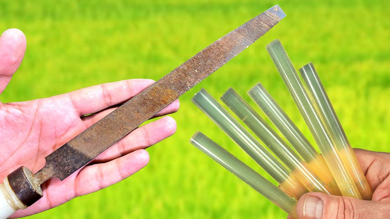 How To Sharpen a Rusted Dull Metal File !! Amazing Method !! Razor ...