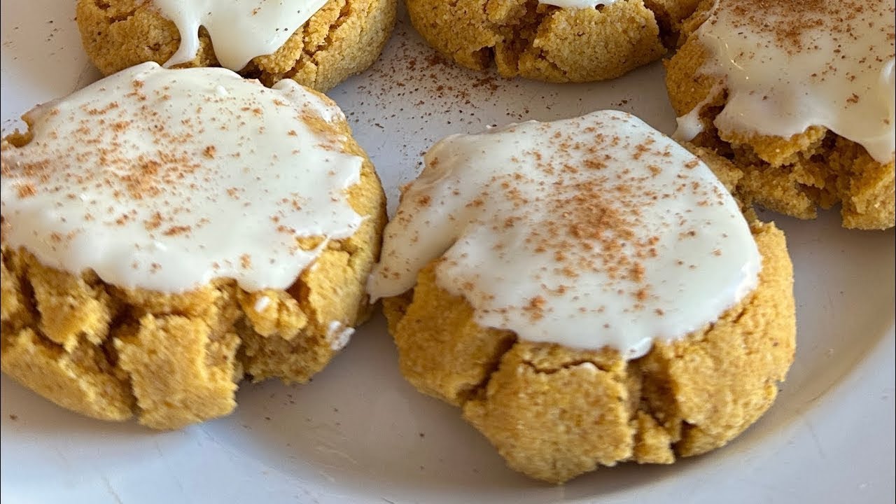 The BEST Keto Pumpkin Cookies | Low-Carb Dessert with Cream Cheese Fro ...