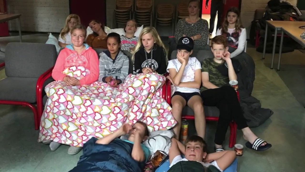 Vlog 4 Schoolkamp groep 8 - 2017/2018 - op Safari - YouTube
