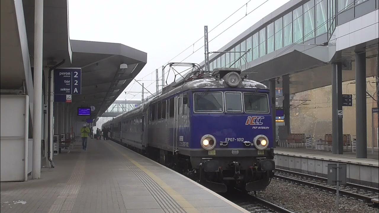 Odjazd EP07-1012 z TLK Wyczółkowski ze stacji Szczecin Główny - YouTube
